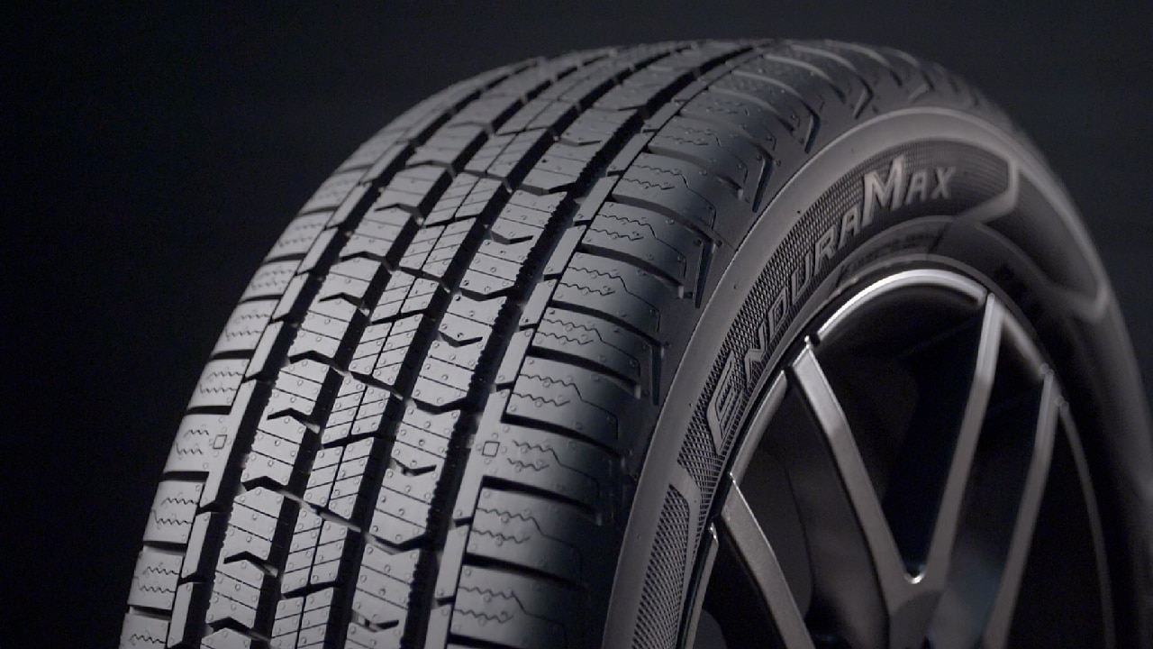 Testing Crossover/SUV Touring All-Season Tires 2020: Cooper Discoverer ...