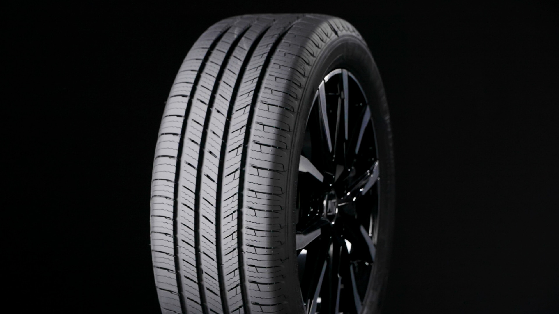 Testing Standard Touring All-Season Tires 2021: Michelin Defender T+H